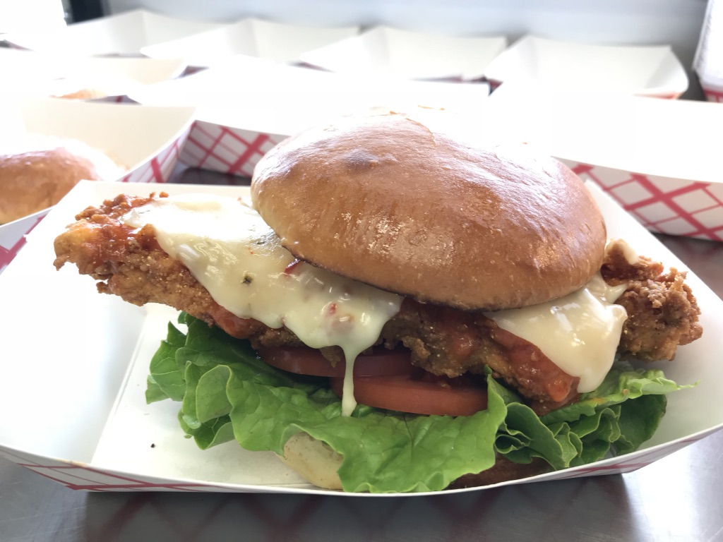 The Legendary Kitchen Food Truck - The Legends Golf Club